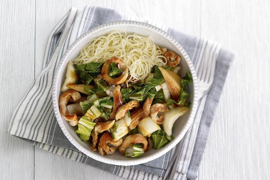 Fast mihoen with turkey and teriyaki - Recipe Guide